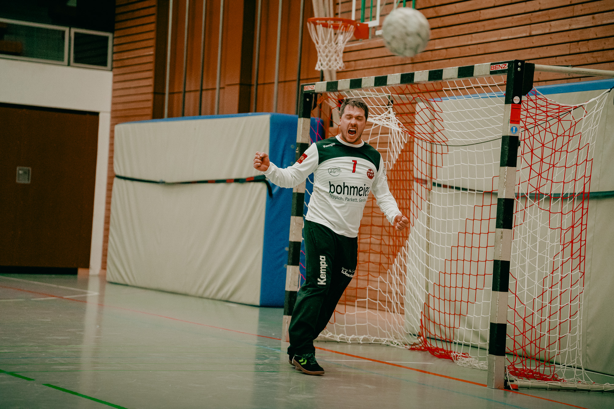 Heimserie hält auch gegen Lustenau - TV Weingarten Handball e.V. Heimserie hält auch gegen Lustenau - TV Weingarten Handball e.V.